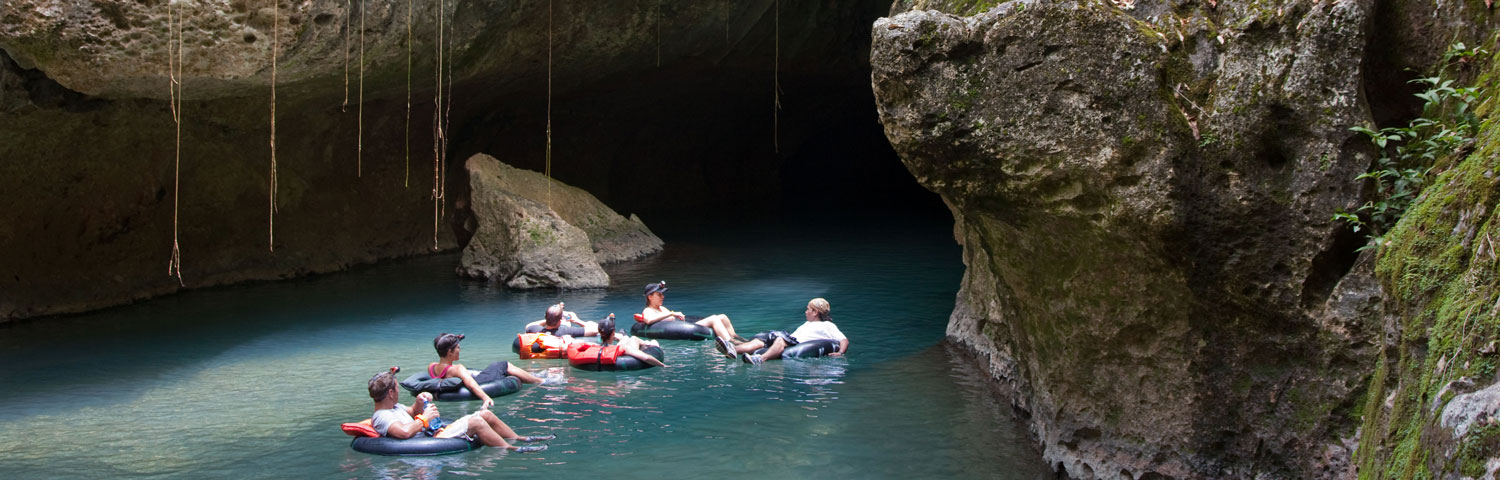 Belize Cave Tubing Tours | Cave tubing at Nohoch Che'en Caves